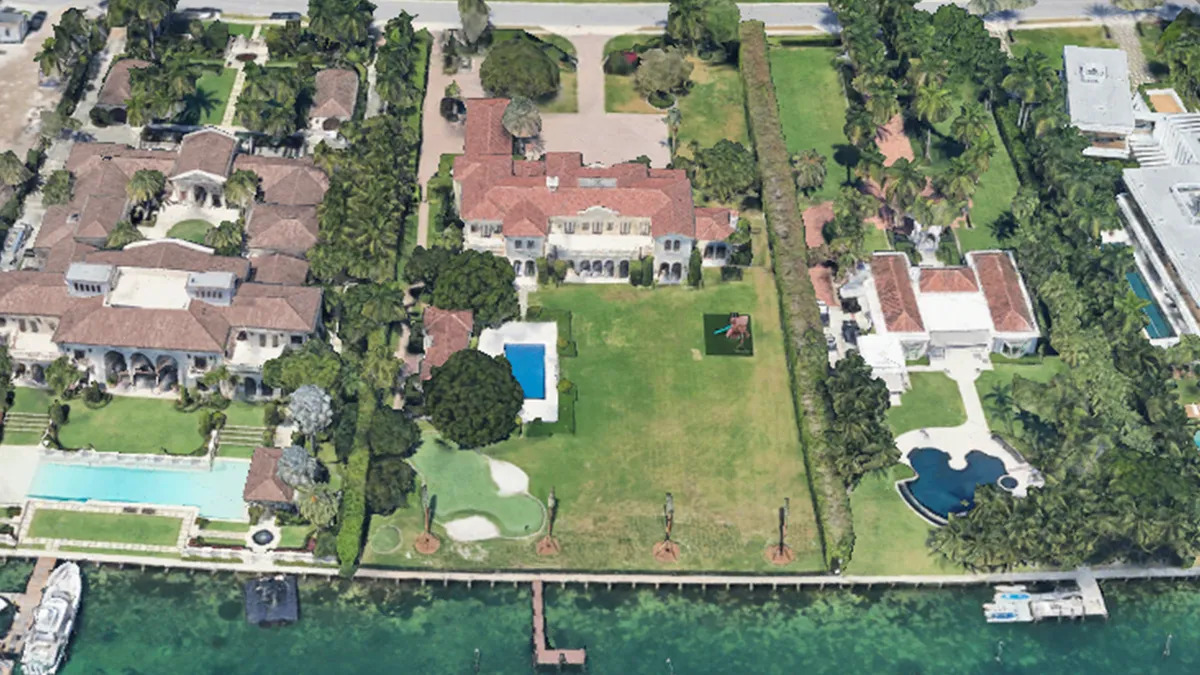 Jeff Bezos New $90 Million Mansion in Billionaire Bunker