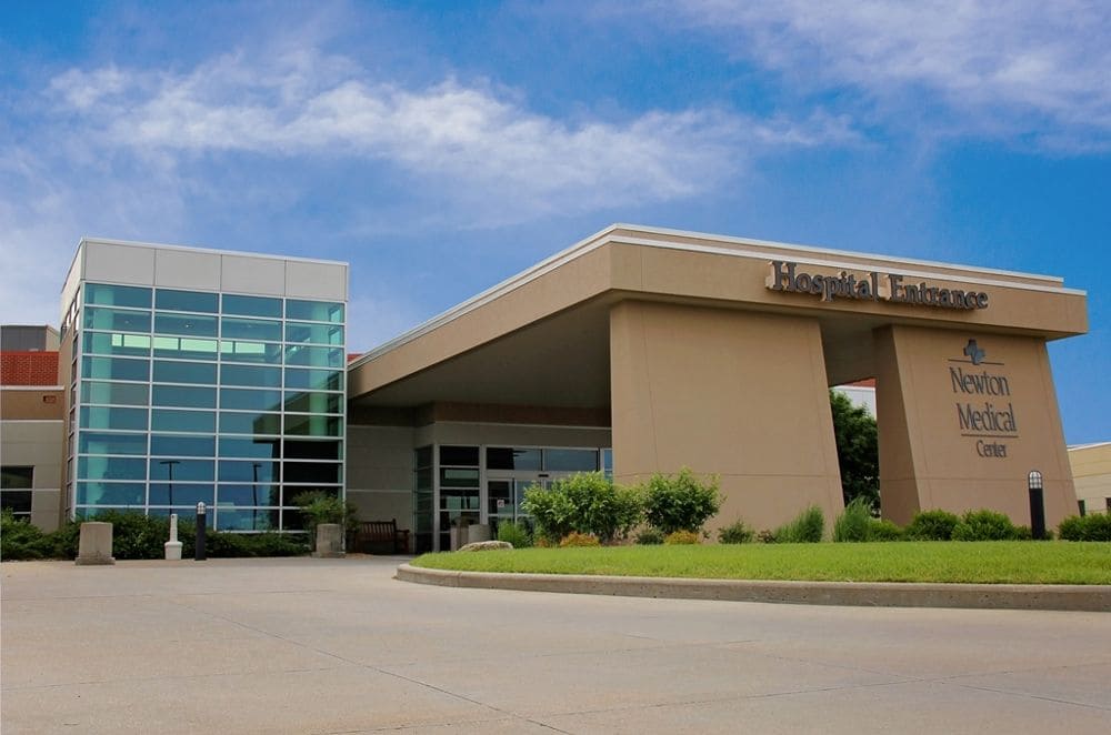 Moving To Newton, KS (2024 Comprehensive Guide)