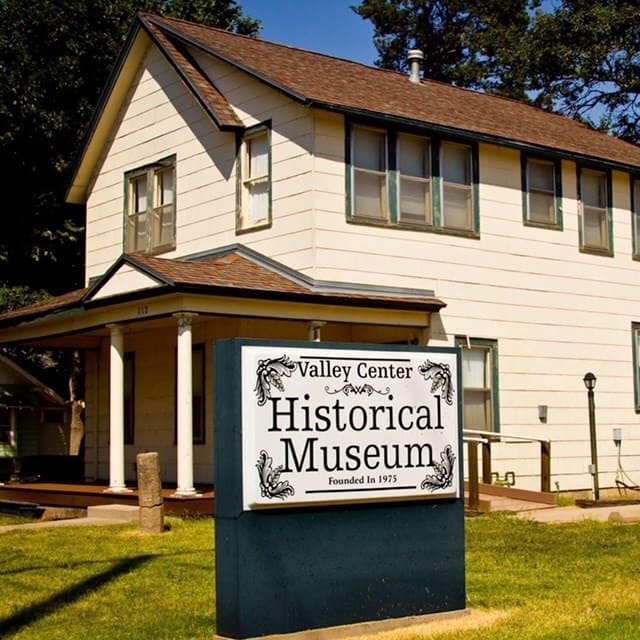 Moving To Valley Center, KS | Ultimate Guide 2024