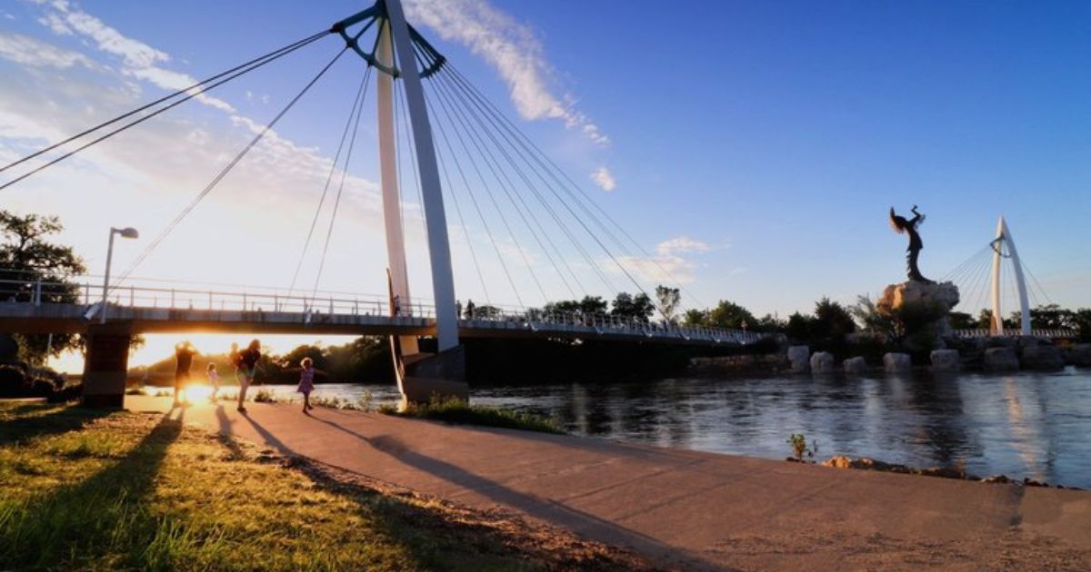 10 Best Parks in Wichita KS for Nature Lovers & Families | 2024
