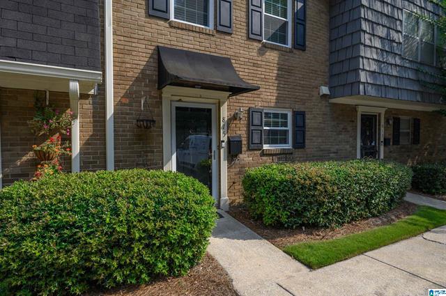 815 Vestavia Villa Ct, Vestavia Hills, AL 35226