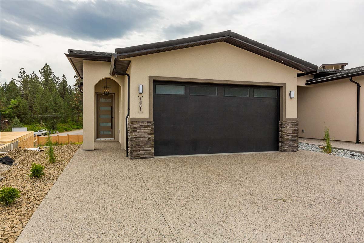 Sunrise Village Kelowna | Homes for Sale in an in a 45+ Age Restricted ...